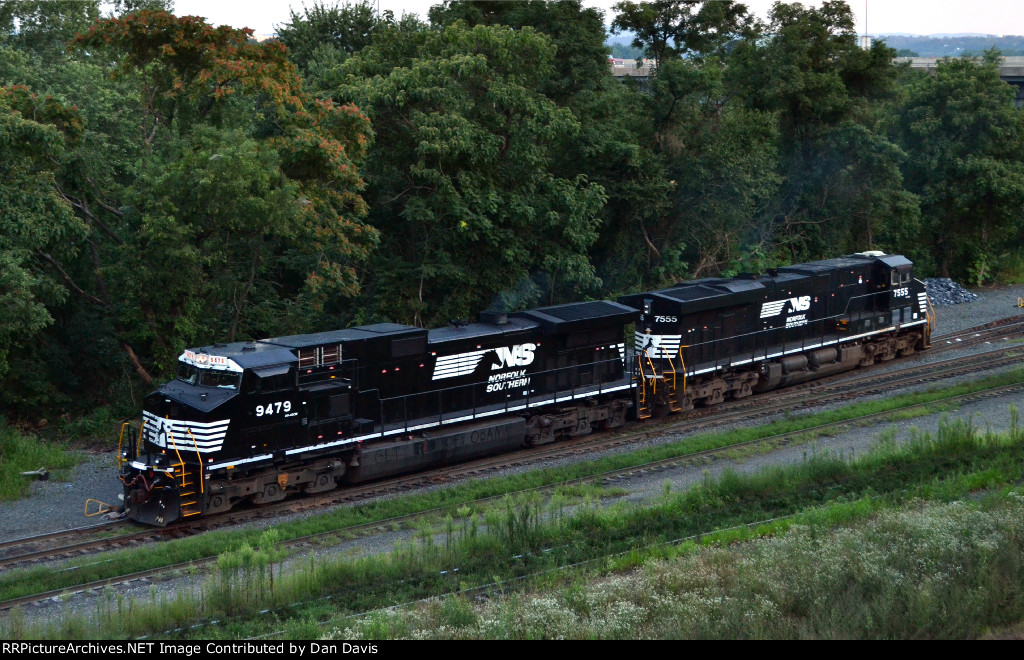 NS C40-9W 9479 and ES40DC 7555